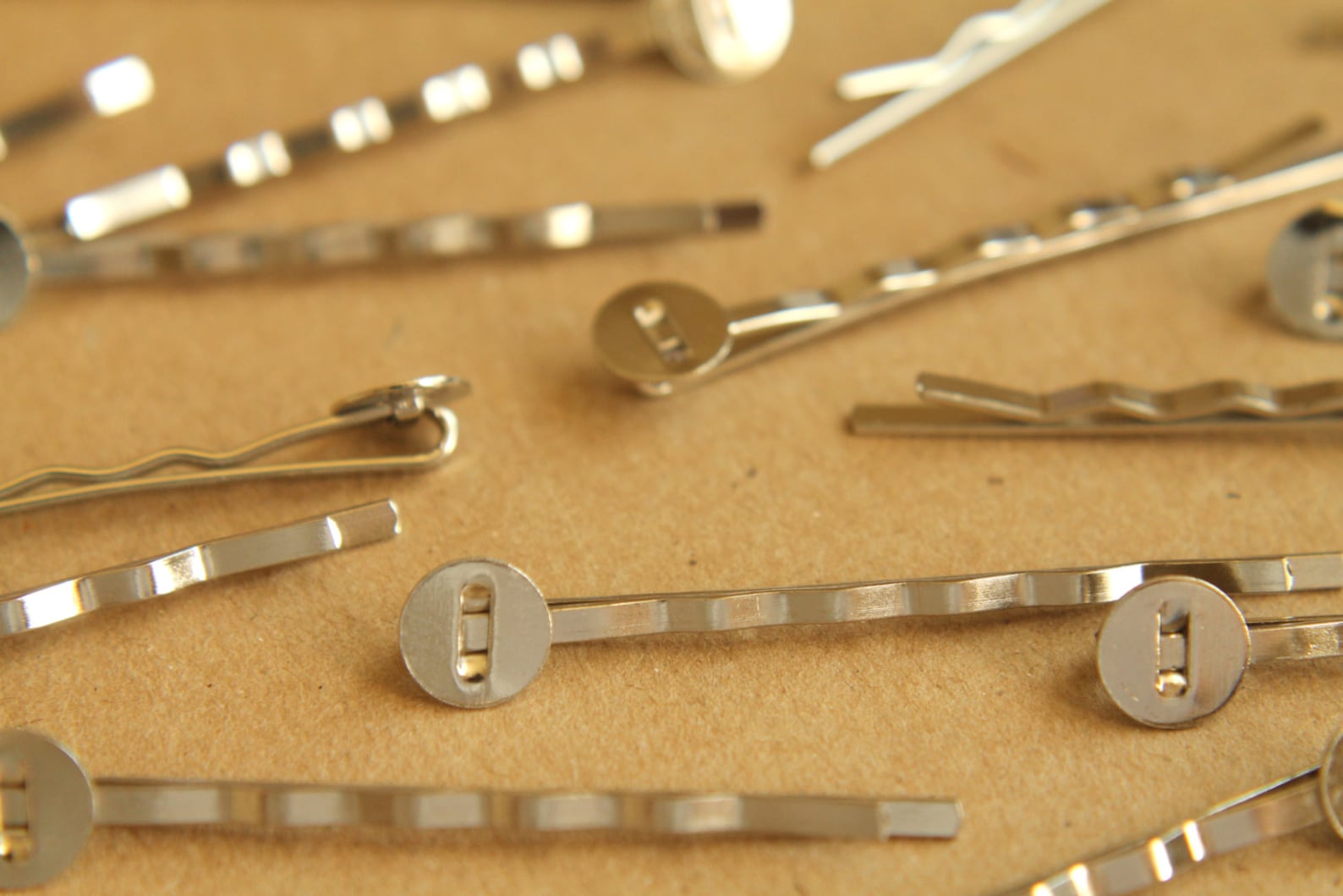 20 Pc. Silver Bobby Pins 8mm Pad FI-062 - Etsy