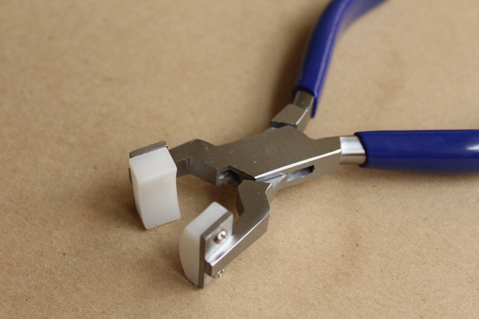 Eurotool Nylon Jaw Bracelet Bending Tool TLS-005 - Etsy