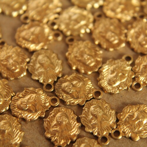 10 Pc. Small Raw Brass Lion Heads: 8mm by 8mm Made in USA - Etsy