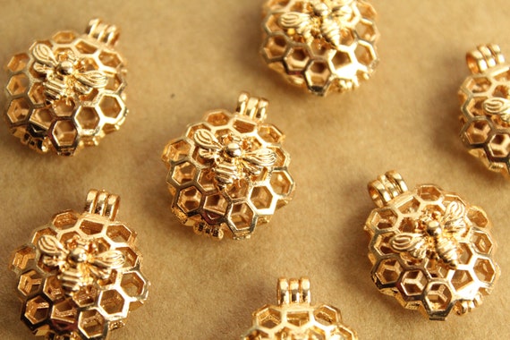 3 Pc. Gold Plated Beehive Diffuser Locket 26mm X 22mm Queen | Etsy