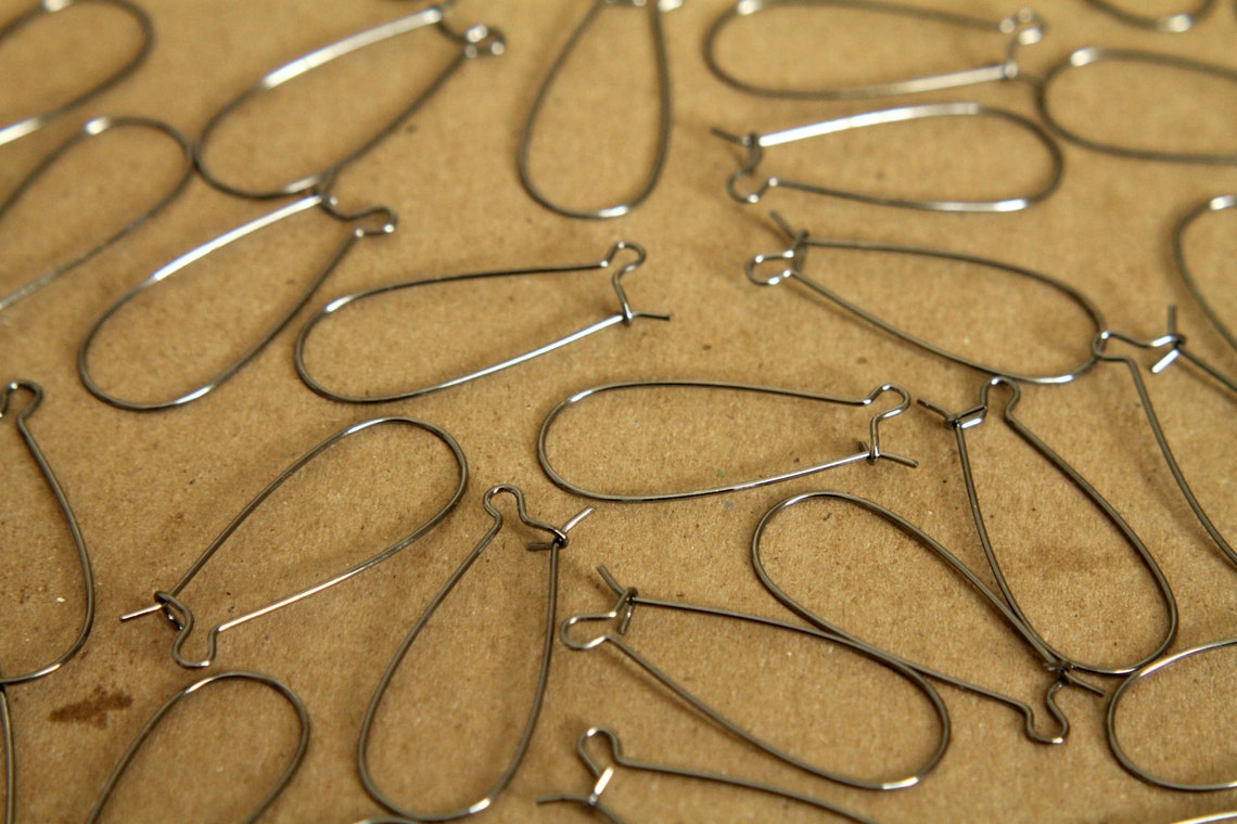 50 Pc. Gunmetal Kidney Earwires 33mm | FI-091 - Etsy