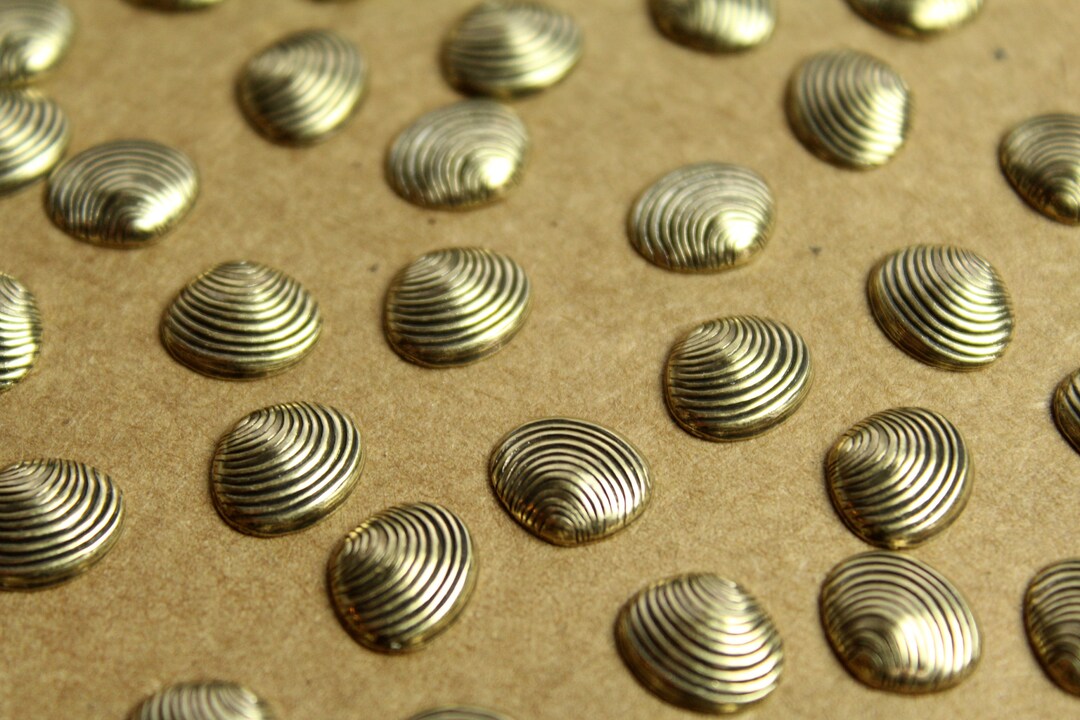 9 Pc. Tiny Antique Brass Plated Clam Shells: 10mm by 8.5mm - Made in ...