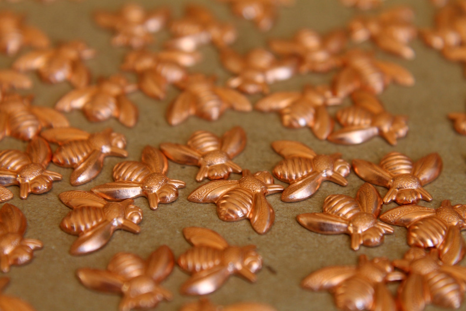 10 Pc. Medium Raw Copper Bees: 12mm by 10.5mm - Made in USA | RB-269 - Etsy
