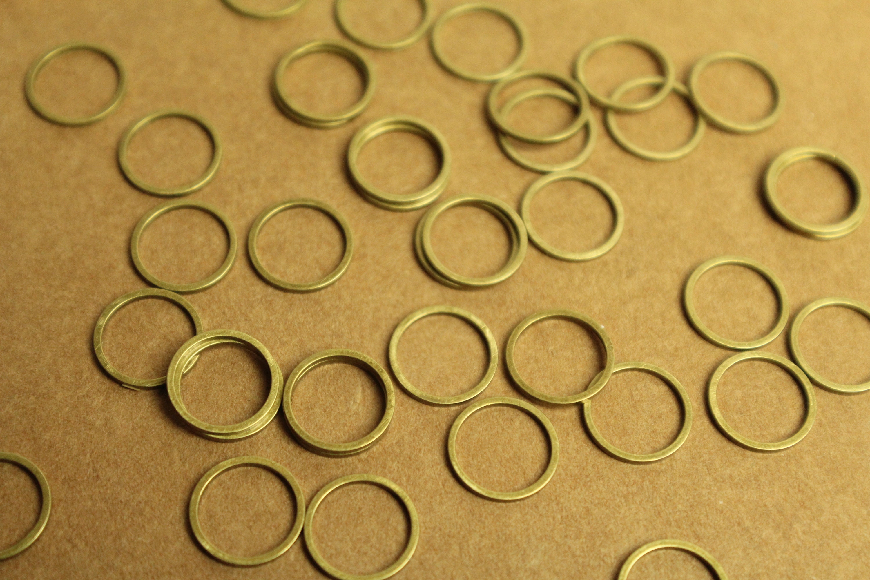100 Pc. Antique Bronze Circle Links: 10mm Diameter | FI-599 - Etsy