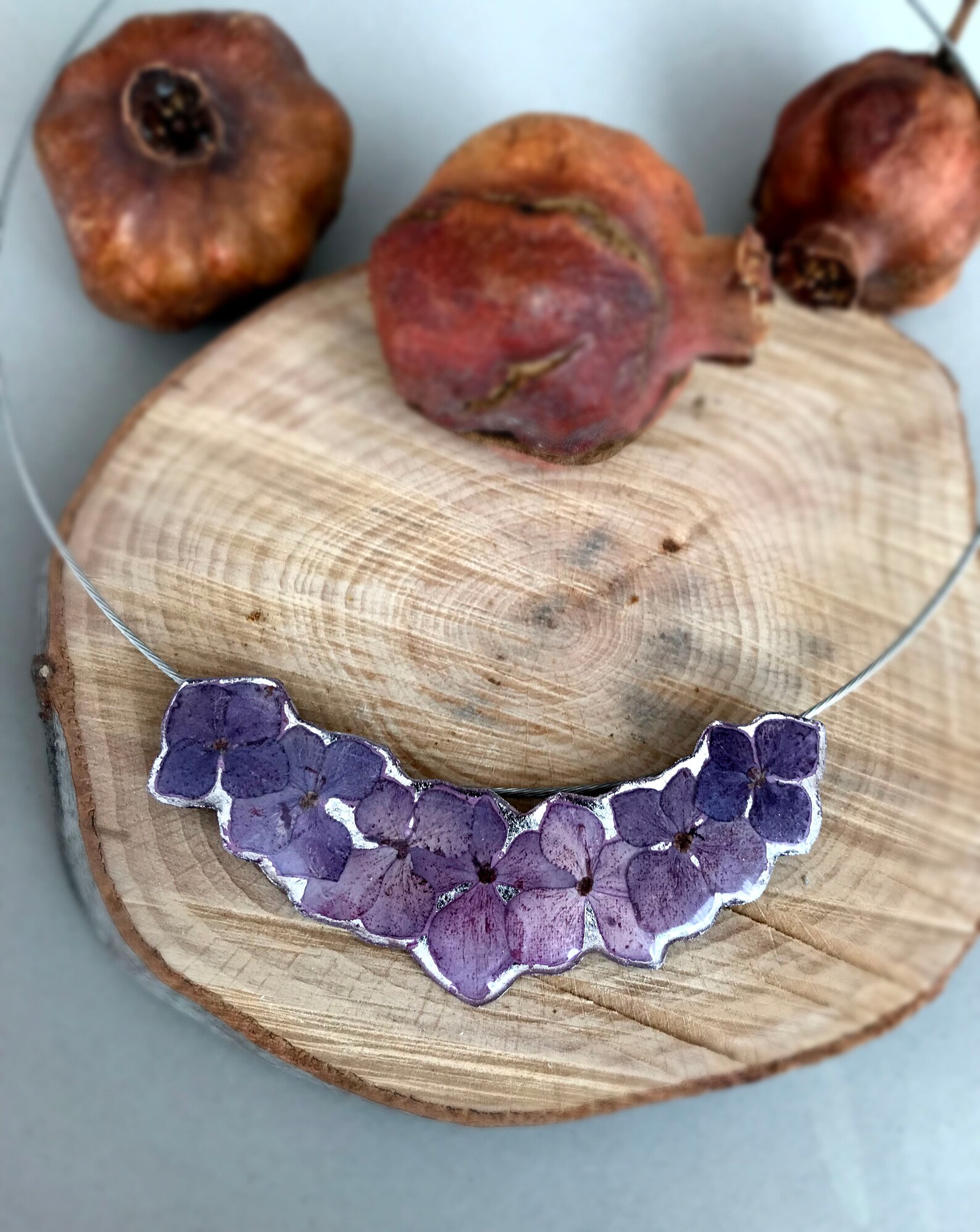 Pressed Hydrangea Flower Necklace: Silver Foil Resin Pendant - Etsy