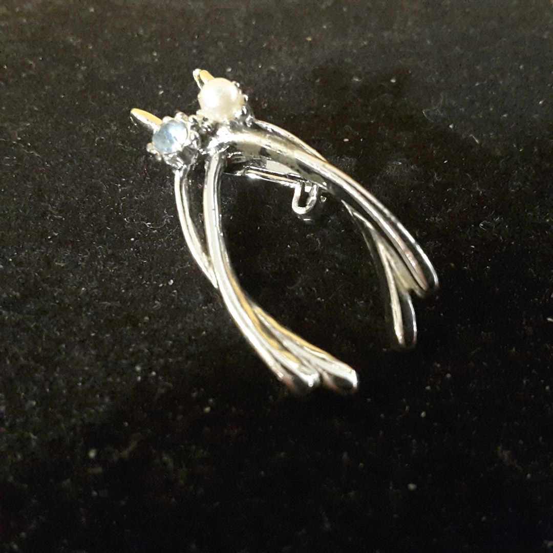Vintage Wishbone Brooch - Etsy