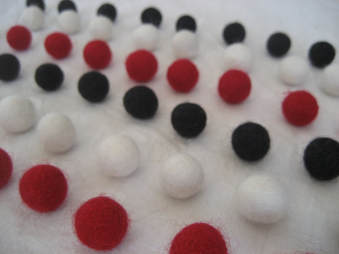 50 Felt Wool Balls (1/2 In. Size) Classic Mix Color: Red Black White - Etsy