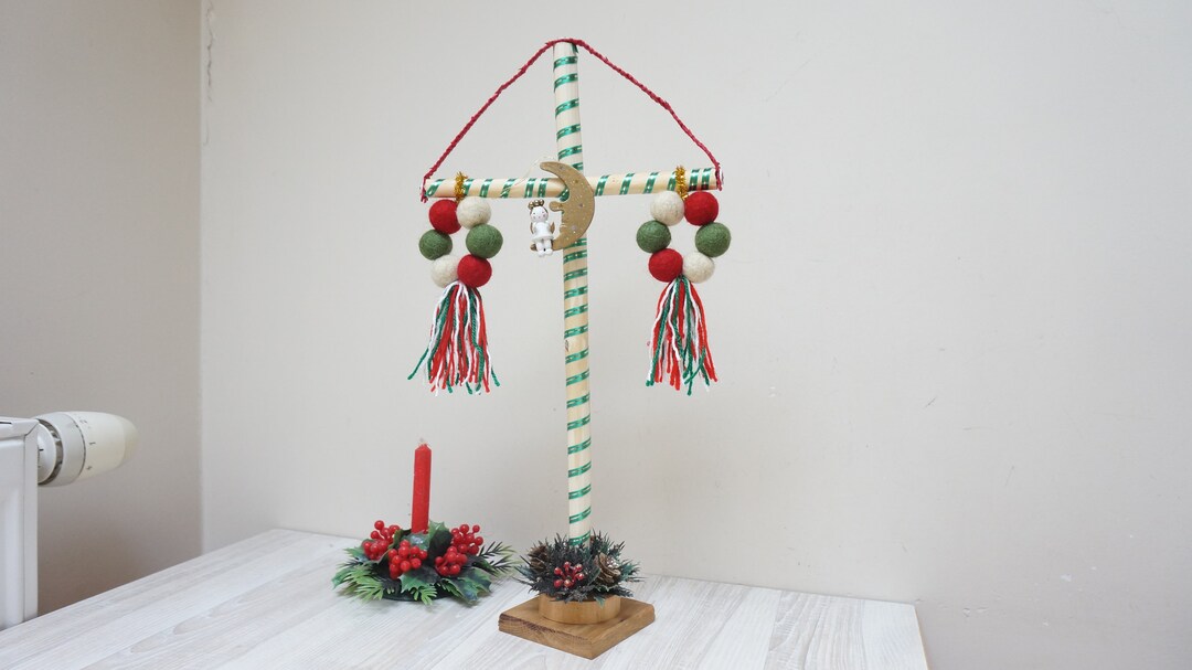 Christmas Swedish Style Maypole Centerpiece, Midsummer Pole Folk Wreath ...