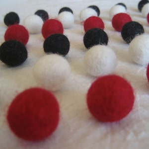 50 Felt Wool Balls (1/2 In. Size) Classic Mix Color: Red Black White - Etsy