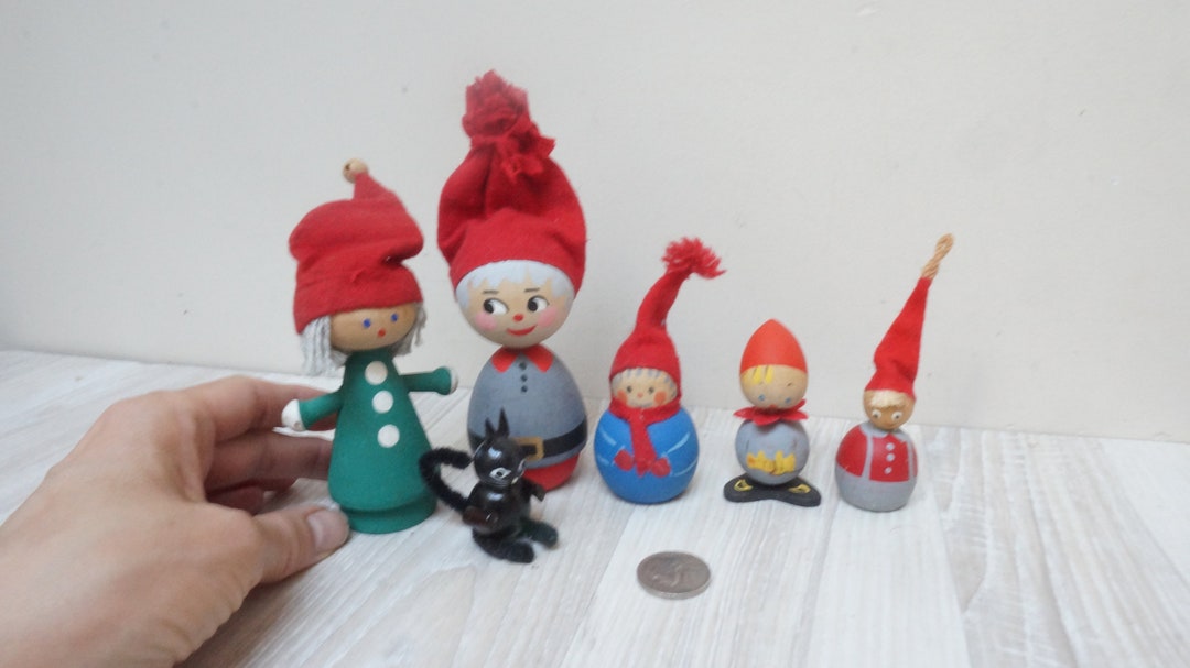 Set of 5 Elves and Black Cat, Swedish Wooden Gnome Santa, Scandinavian ...