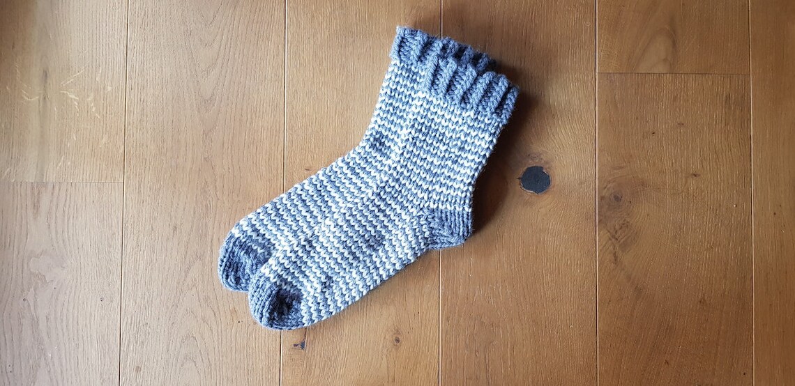 Loom Knit Striped Socks Pattern + Video Tutorial - Etsy