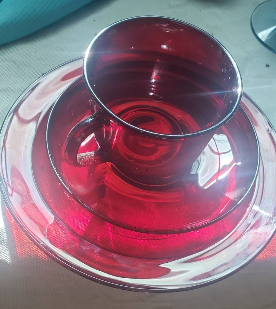 Vintage Arcoroc Red Glass Set Dessert Plates, Cups and Saucers 12 ...