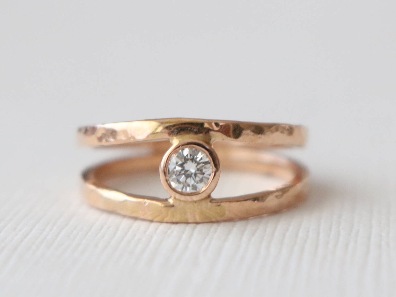 Unique Hammered Split Shank Bezel Diamond Ring in 14K Rose | Etsy