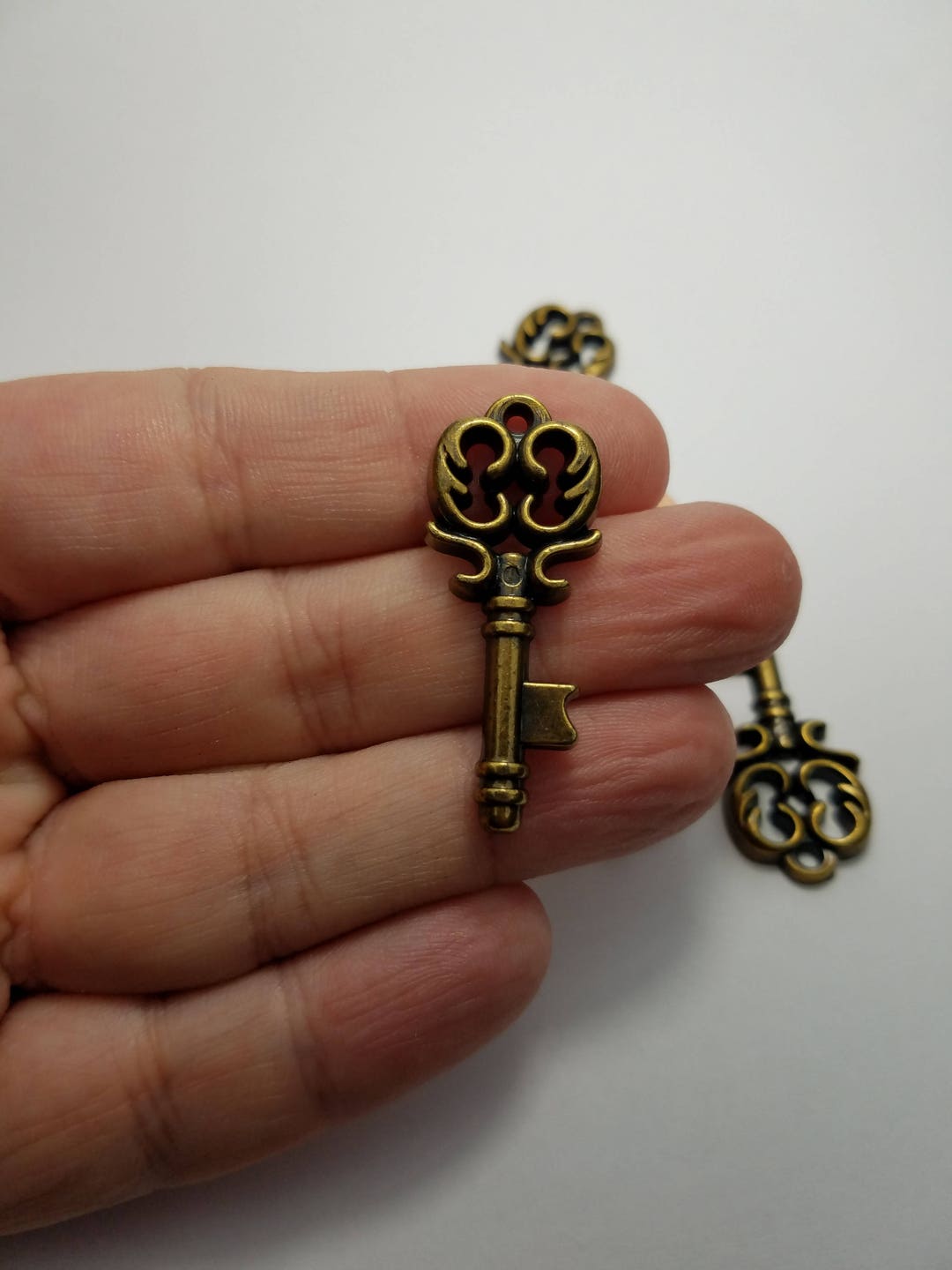 Gold Key Charms, 5 Antiqued Gold Key Charms, Key Charms, Key Gold ...