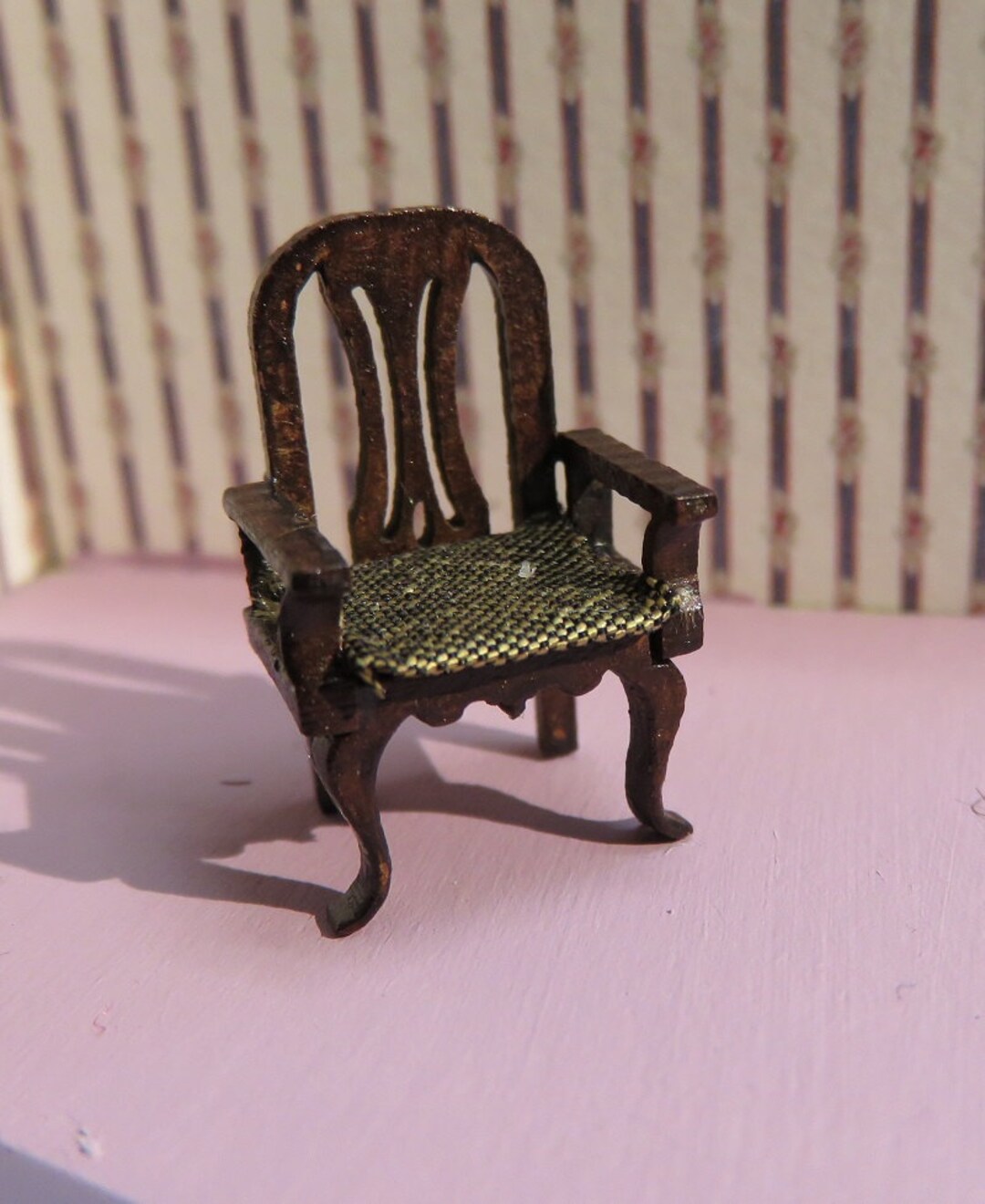 Dollshouse Miniature Chair With Arms (quarter Scale or 1/4 Inch or 1/48 ...