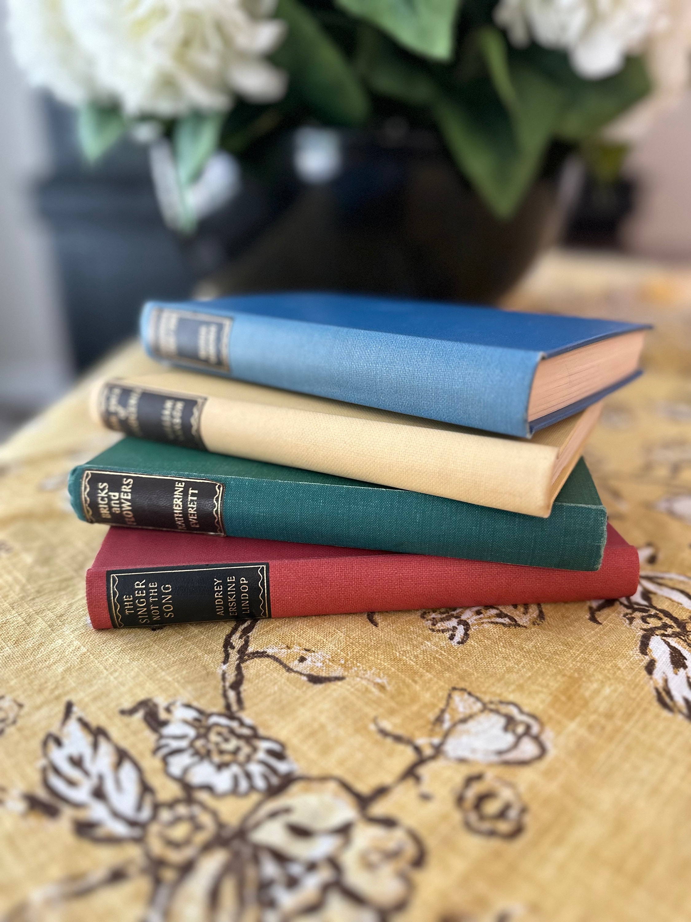 Vintage Book Stack/book Bundle/farmhouse Books/colorful Books/staging ...