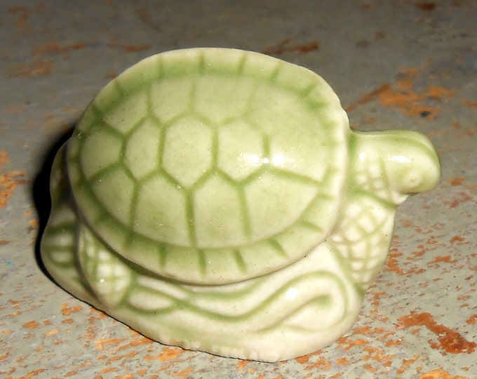 Vintage Figurine, Wade England, Turtle, Green, Red Rose Tea, Miniature ...