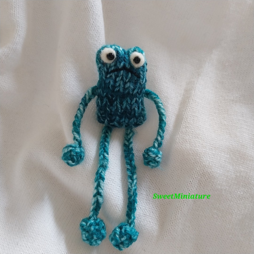 A Miserable Knitted Frog - Pocket Buddy - Wool Fibre Miniature Comfort ...