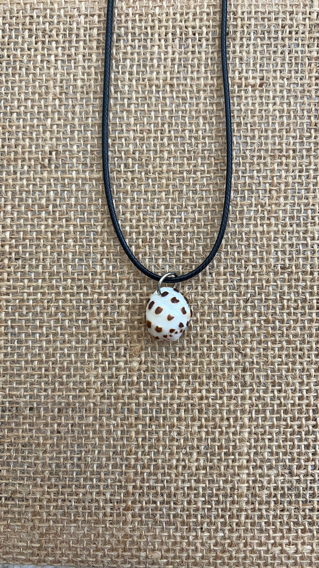 Hawaiian Drupe Shell Faux Leather Necklace, Grape Drupe Shell, Knobbed ...