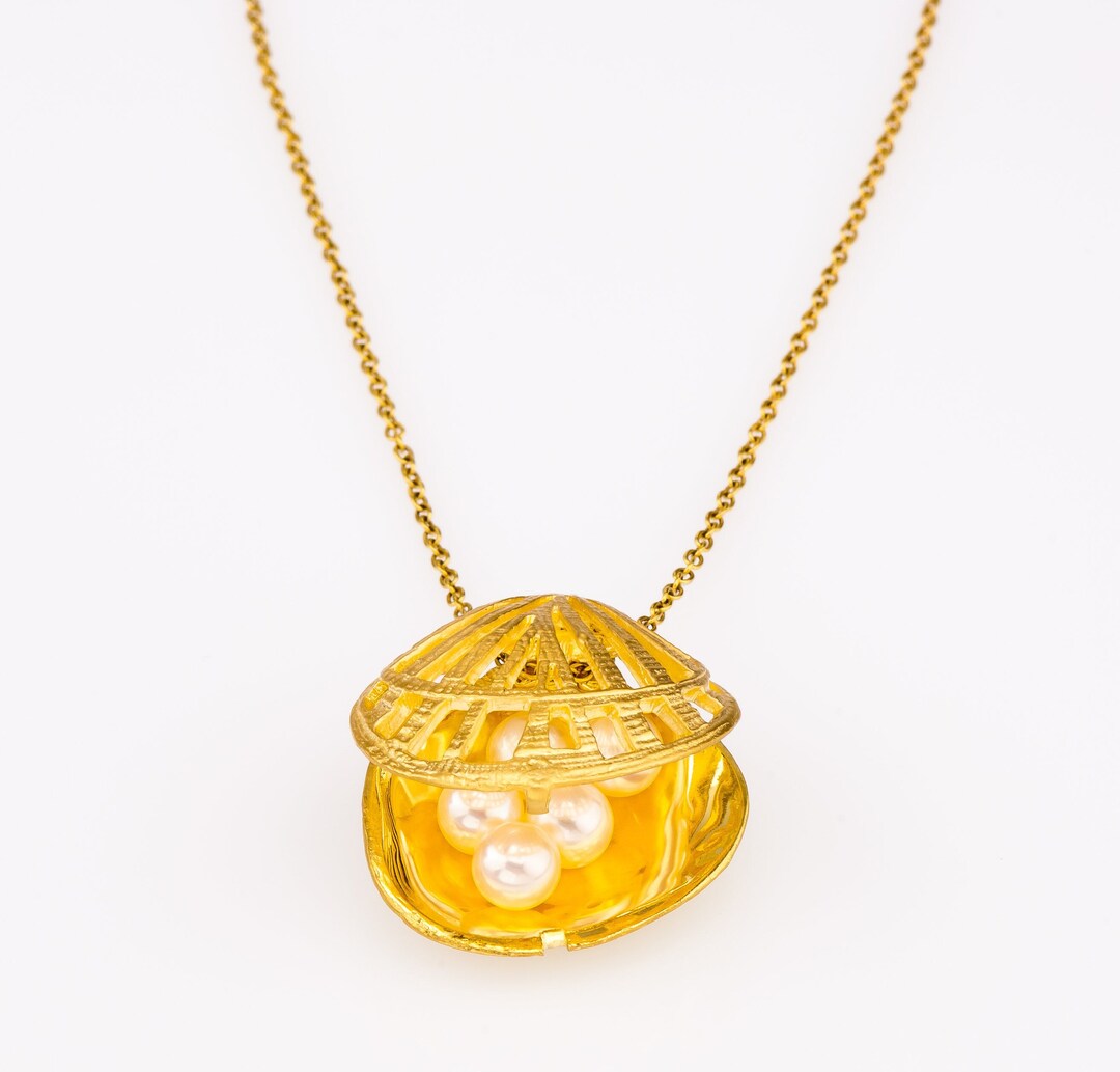 Solid Gold Seashell Locket Necklace, Seashell Gold Pendant, Vintage ...