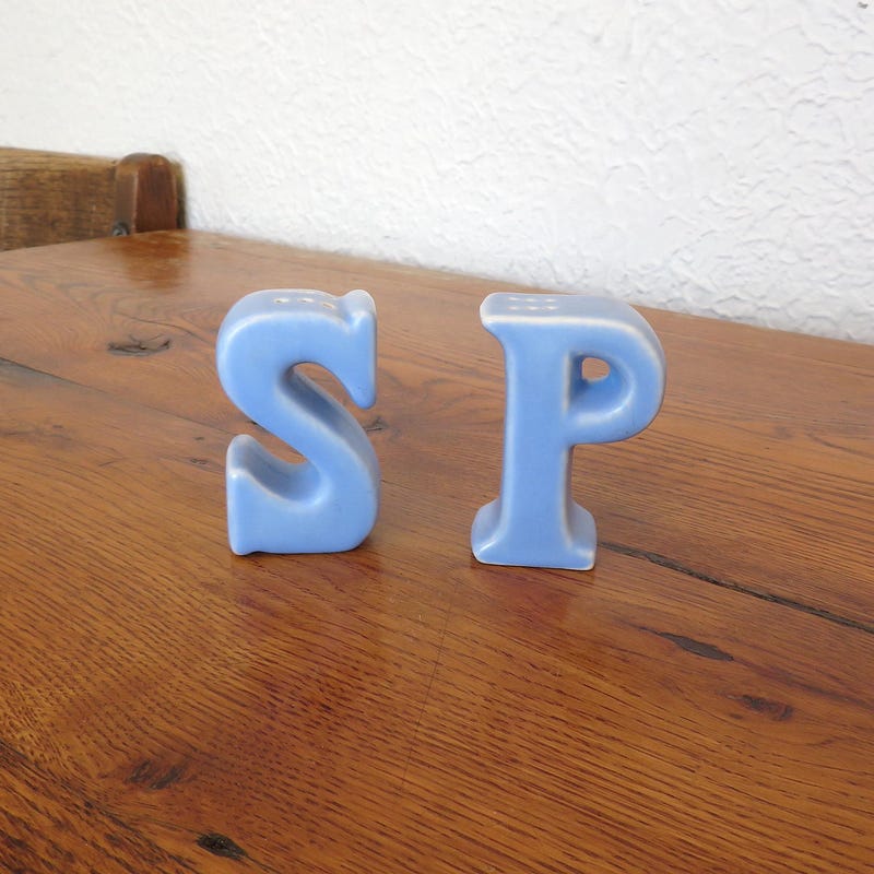 Vintage S and P Shakers - Etsy