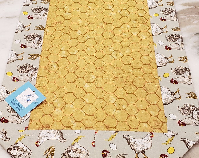 Farmhouse Country Chicken Coop on the Farm Table Runner - Etsy