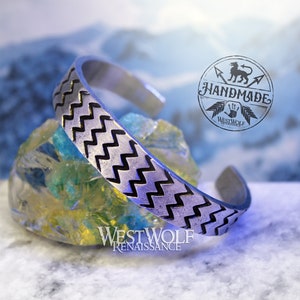 Viking Lightning Wave Line Pattern Bracelet - Thick Metal Torc ...