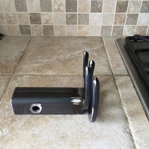 Horseshoe Hitch Insert With 2 Staggered Horseshoes - for 2 Inch Toe ...