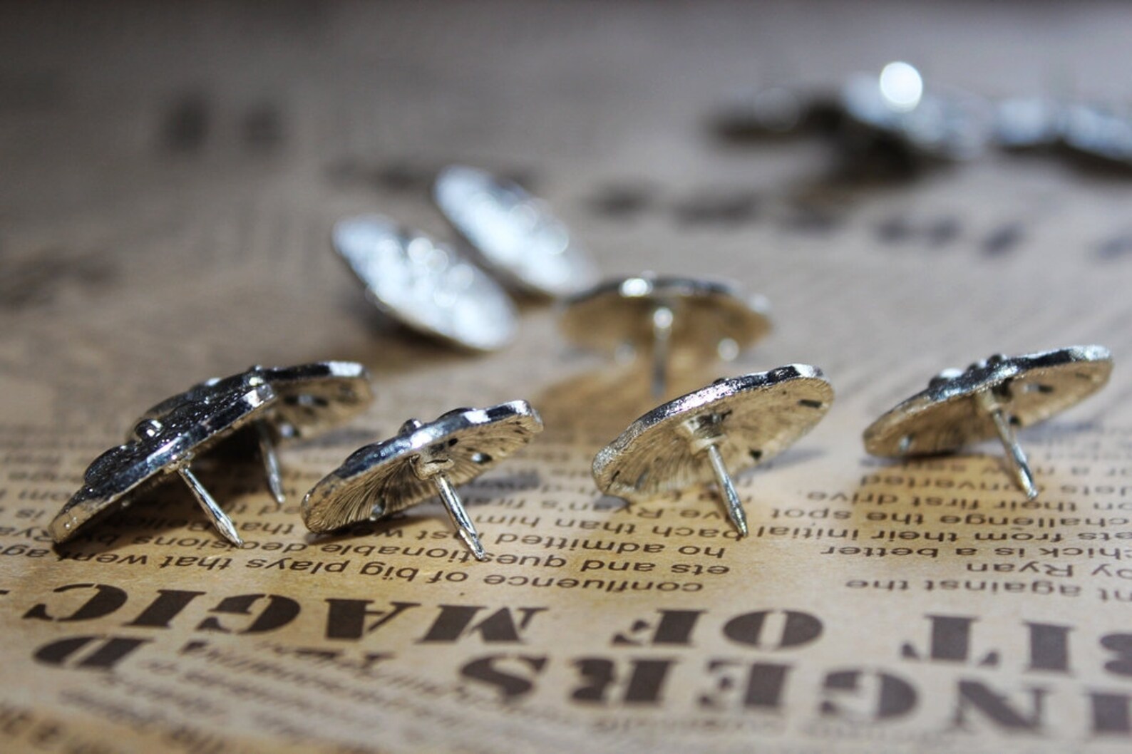 HQ Silver-plated Leaves Push Pins Zinc Alloy Push Pin | Etsy