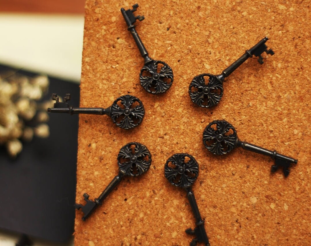 Vintage Key Push Pins Ver 3 Bronze Zinc Alloy Push Pin - Etsy