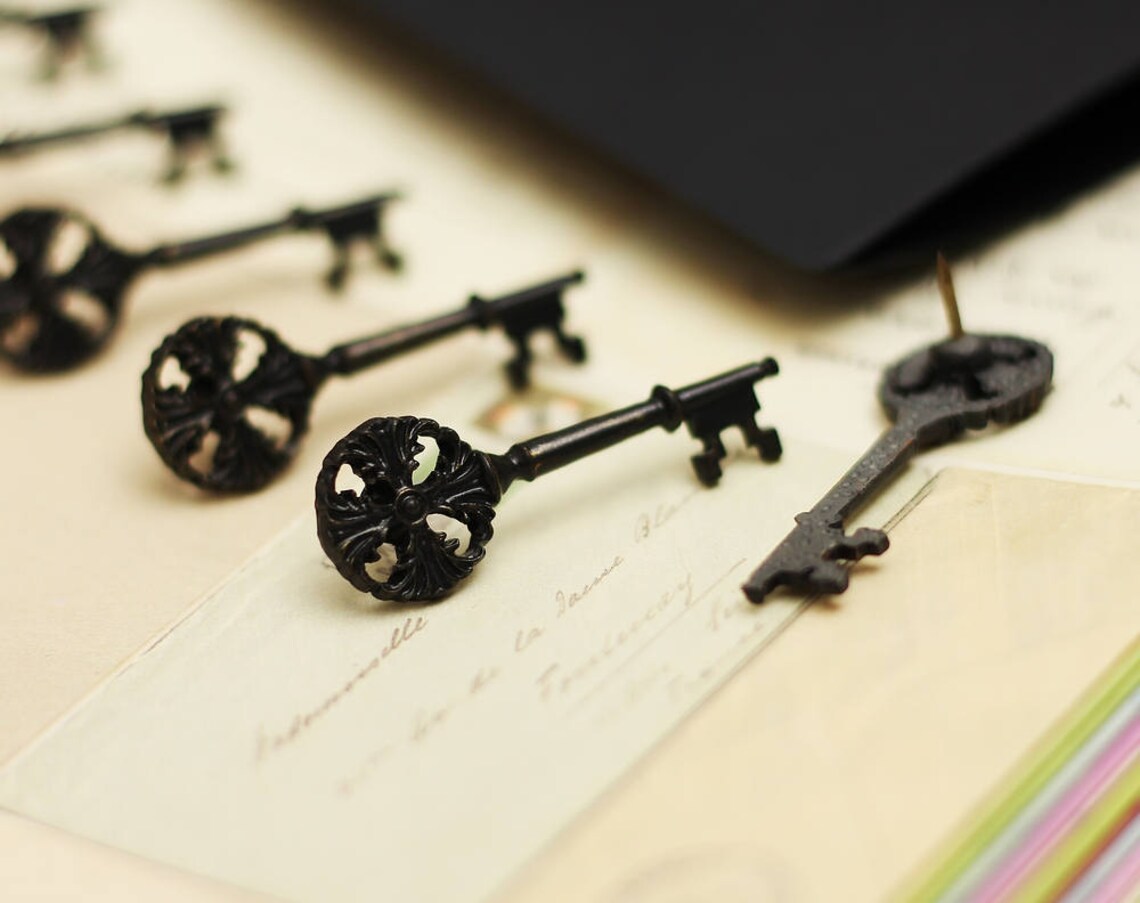 Vintage Key Push Pins Ver 3 Bronze Zinc Alloy Push Pin - Etsy