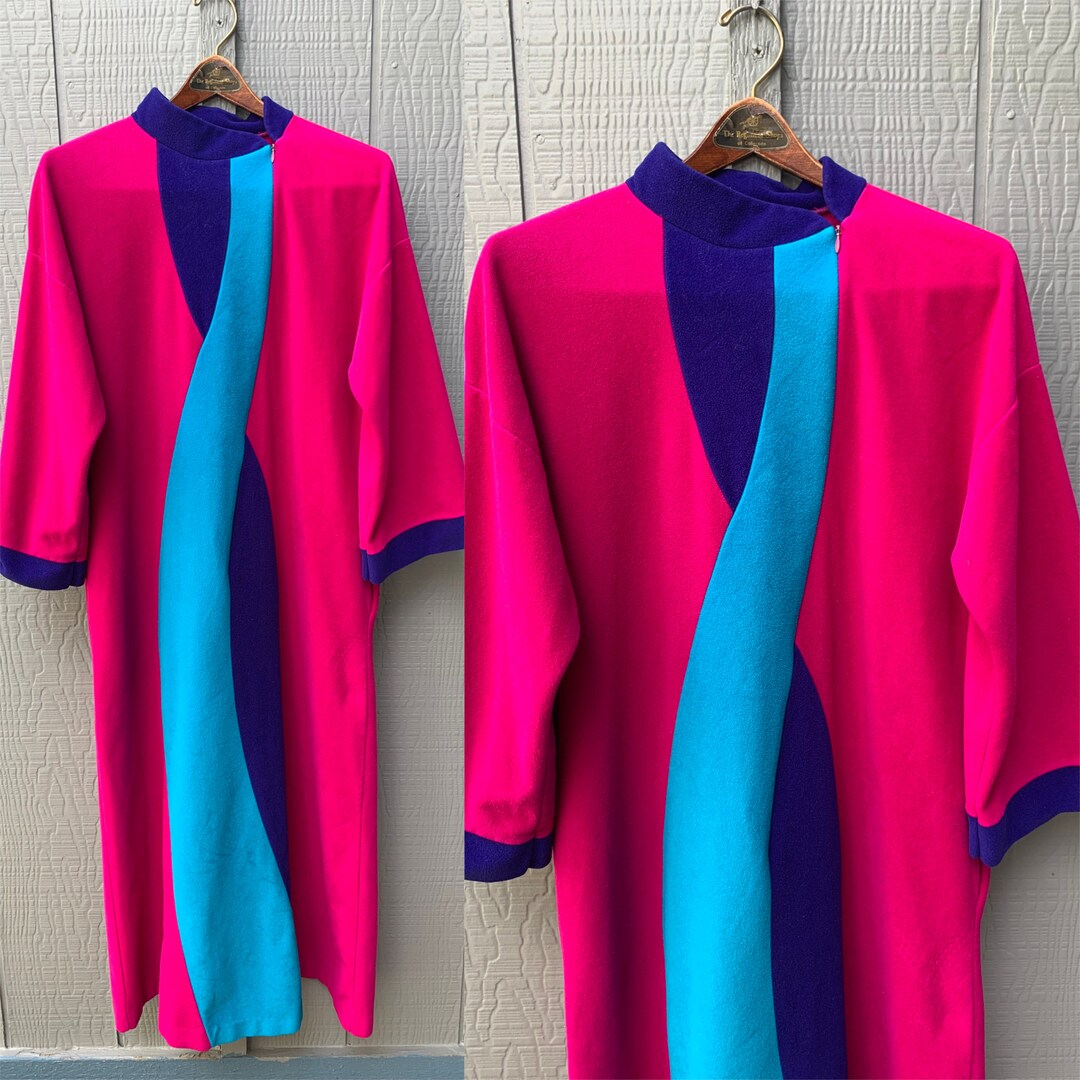 70s Vanity Fair Fuchsia Pink Felted Robe, Color Block With Hidden Front ...