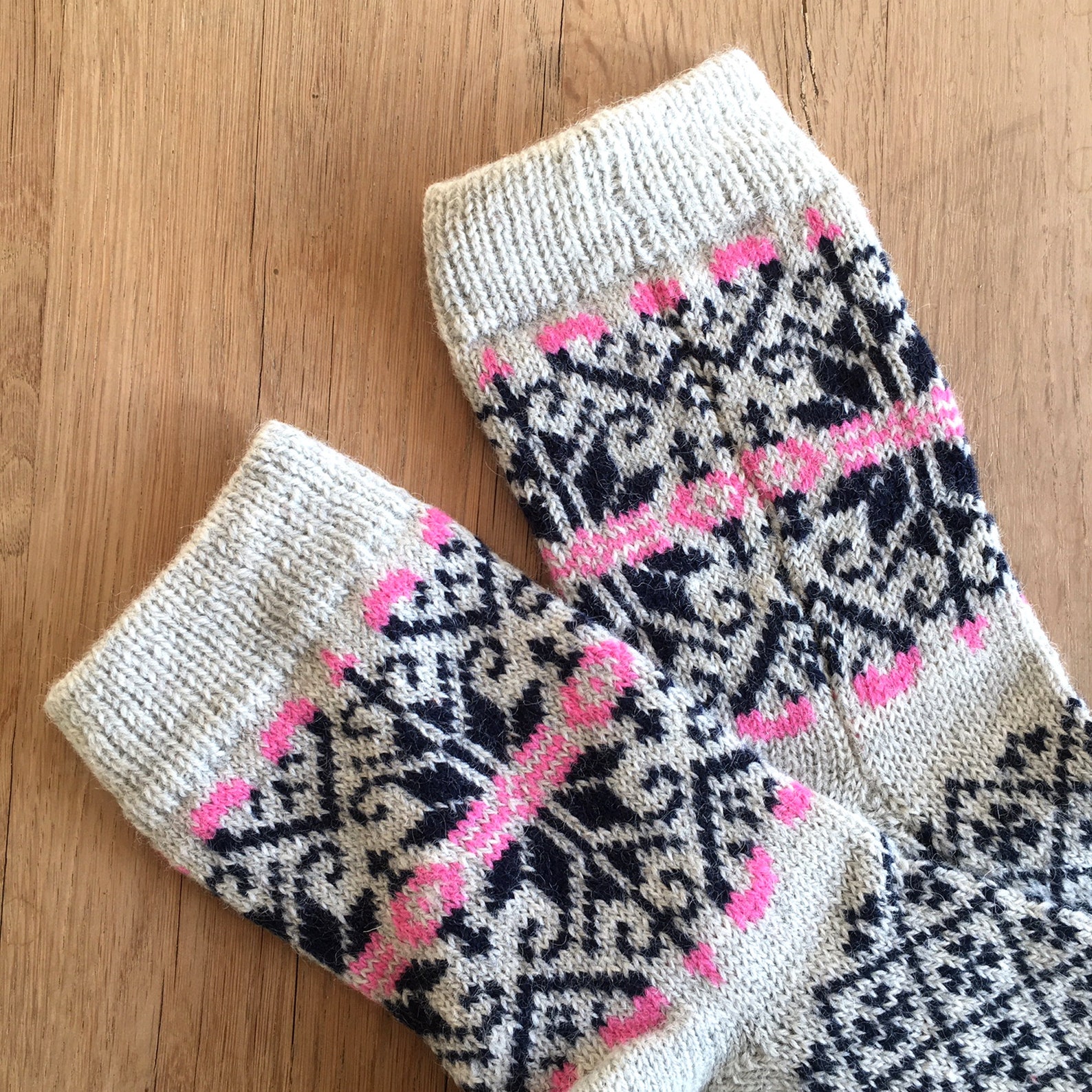 Folklore Socks Women, Cosy Wool Socks, Gray Black Socks, Star Pattern ...