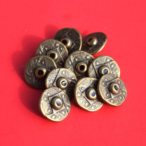 Round Brass Metal Ornate Buttons Vintage 3/4 Inch Bronze - Etsy