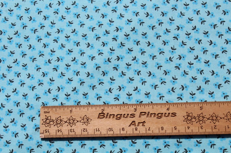 Light Blue Small Floral Print 100% Quilters Calico Cotton Fabric by the ...