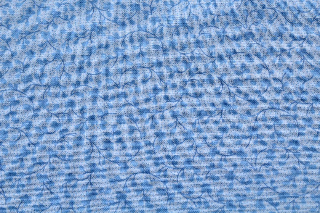 Light Blue Small Floral Print 100% Quilters Calico Cotton Fabric by the ...