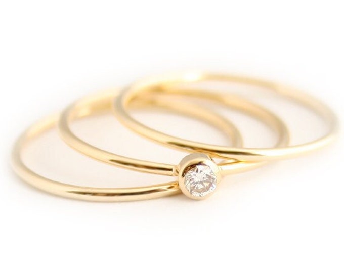 Trio Diamond Ring, Simple Gold Diamond Ring, Delicate Three Diamond ...