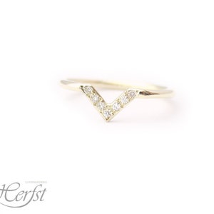 14k Solid Gold Diamond V Band Ring, Handmade Jewelry - Etsy