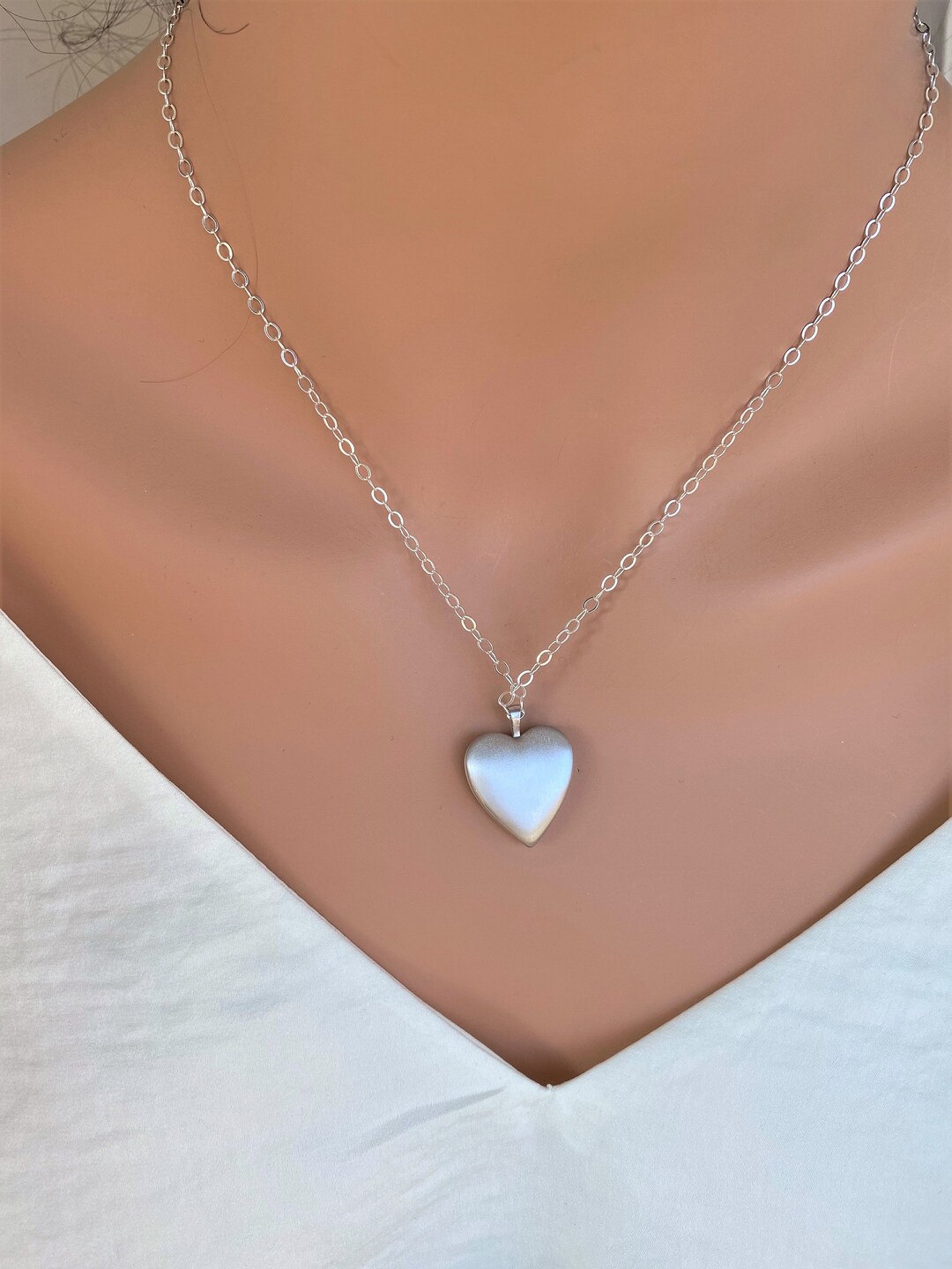 HEART LOCKET, Opened Picture Locket for Photos, Romantic Victorian Gold ...