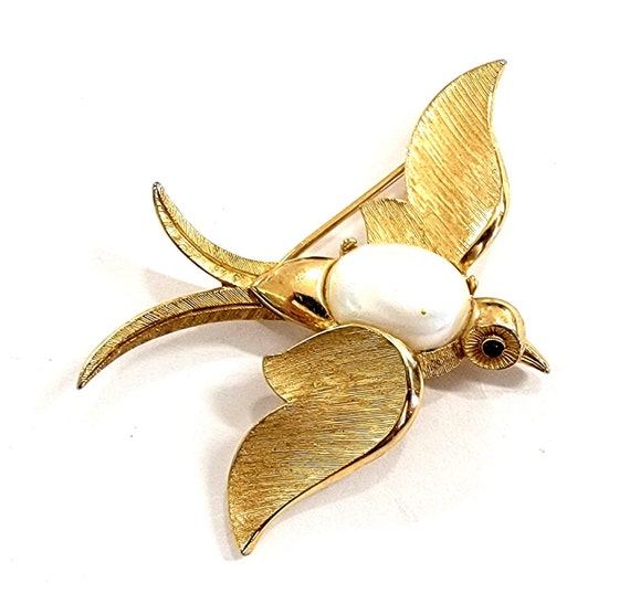 Crown Trifari Pearl Belly Swallow Bird Pin - Gem