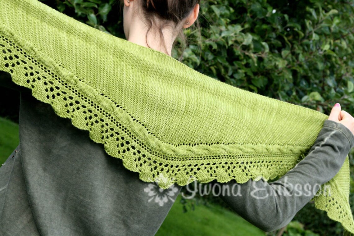 Shawl in Garter Stitch With a Lace Border, PDF Knitting Pattern ...