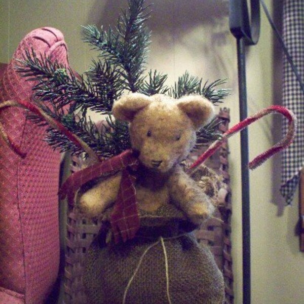 Primitive Bear - Etsy