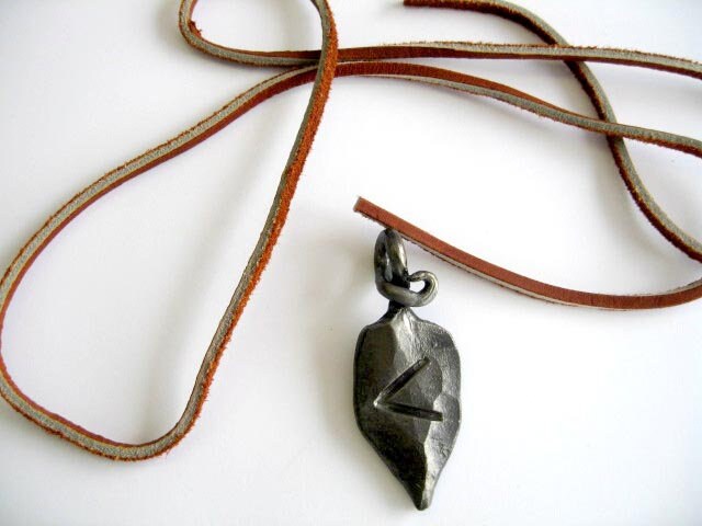 Iron Pendant of the Norse Rune Kaunaz opening - Etsy Denmark