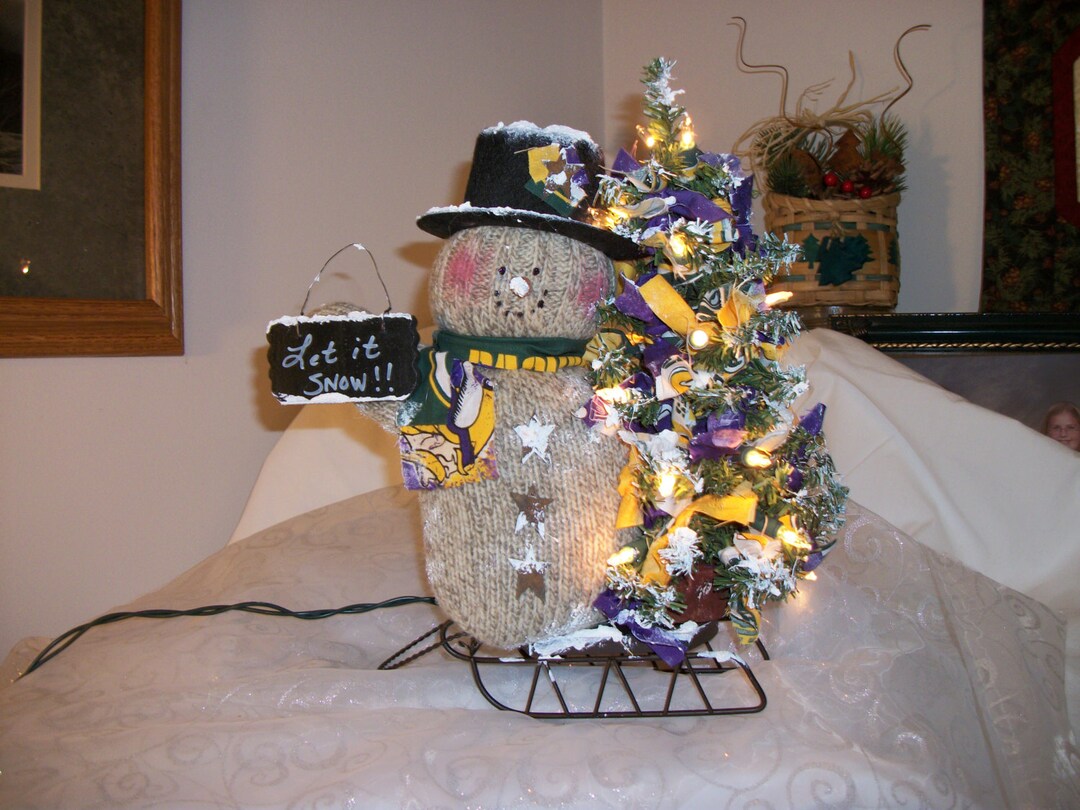 Green Bay Packer & Minnesota Viking Snowman on Sled (blended Family) - Etsy