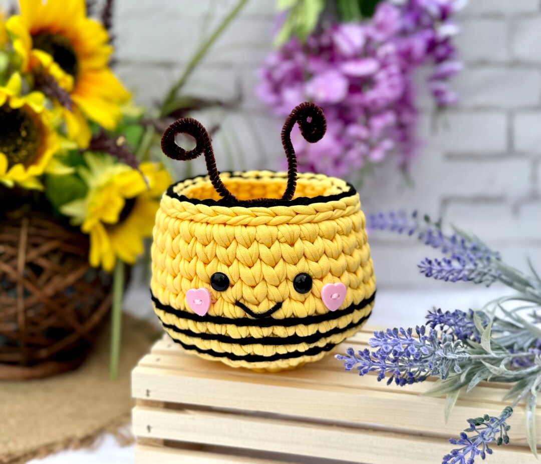 Crochet Bee Basket, Crochet Honey Bee, Decoration Basket. Bee Cute ...