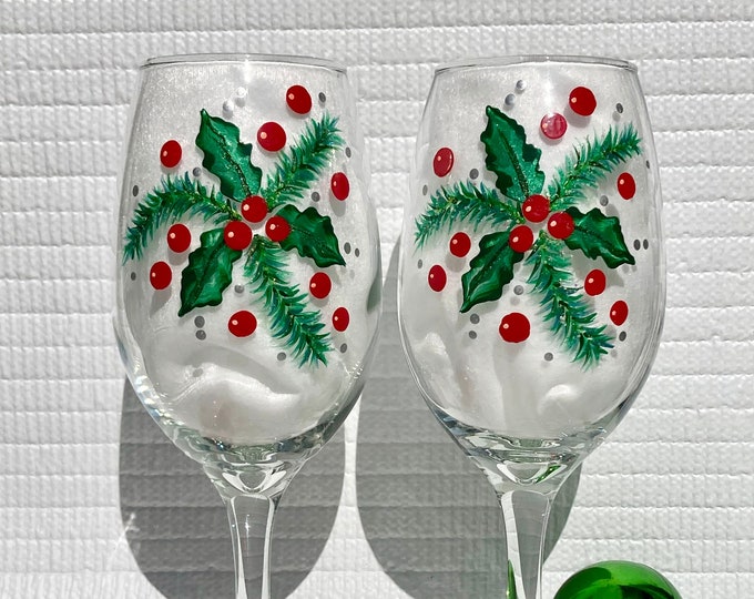 Christmas Wine Glasses Hand Painted Holly and Wine Glass Charms Set of ...