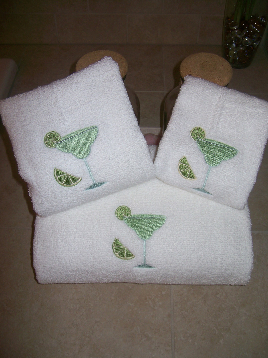Refreshing Elegance: Personalized 3-piece Embroidered Bath Towel Set ...