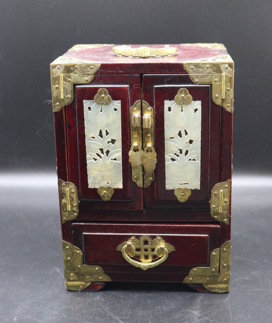 Vintage Oriental Jewelry Box With Carved Jade Inlaid Panels Oriental ...
