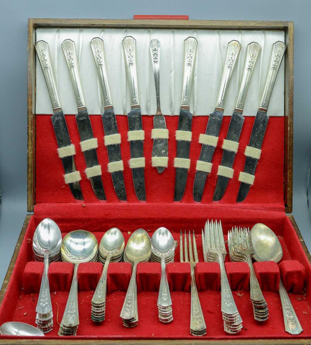 Oneida Wm A Rogers "rosalie" Silverplate Flatware Set - 1938 - 71 Pcs ...
