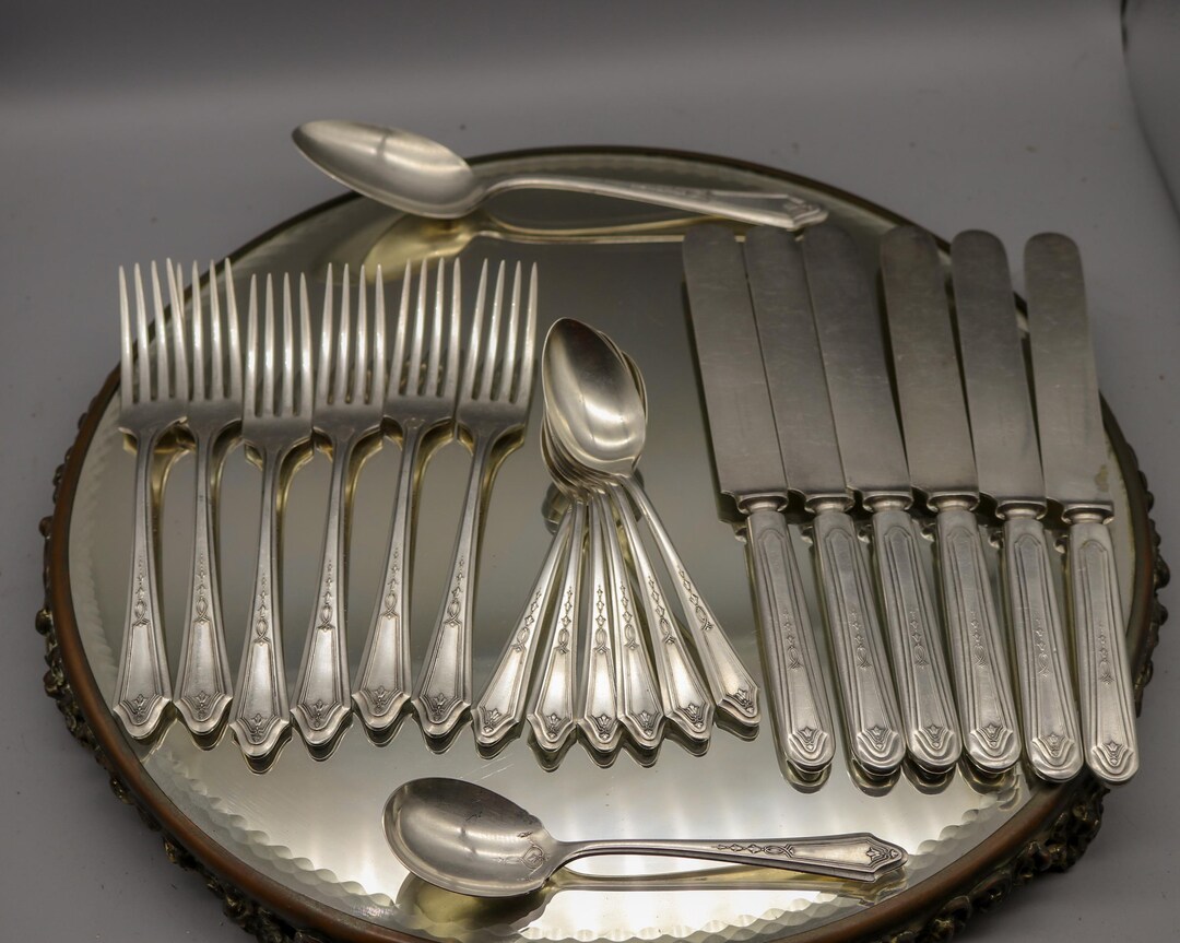Vintage Oneida Tudor Plate "duchess" - Circa 1923 - Set for 6 - 20 ...